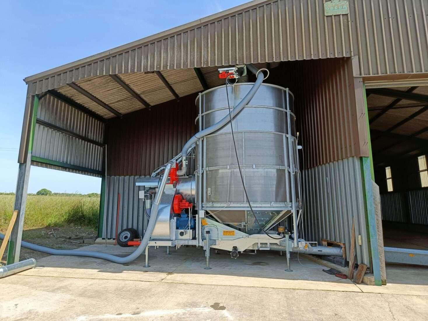 Master Farm Services | First In The Field: Mobile & Static Grain Driers ...